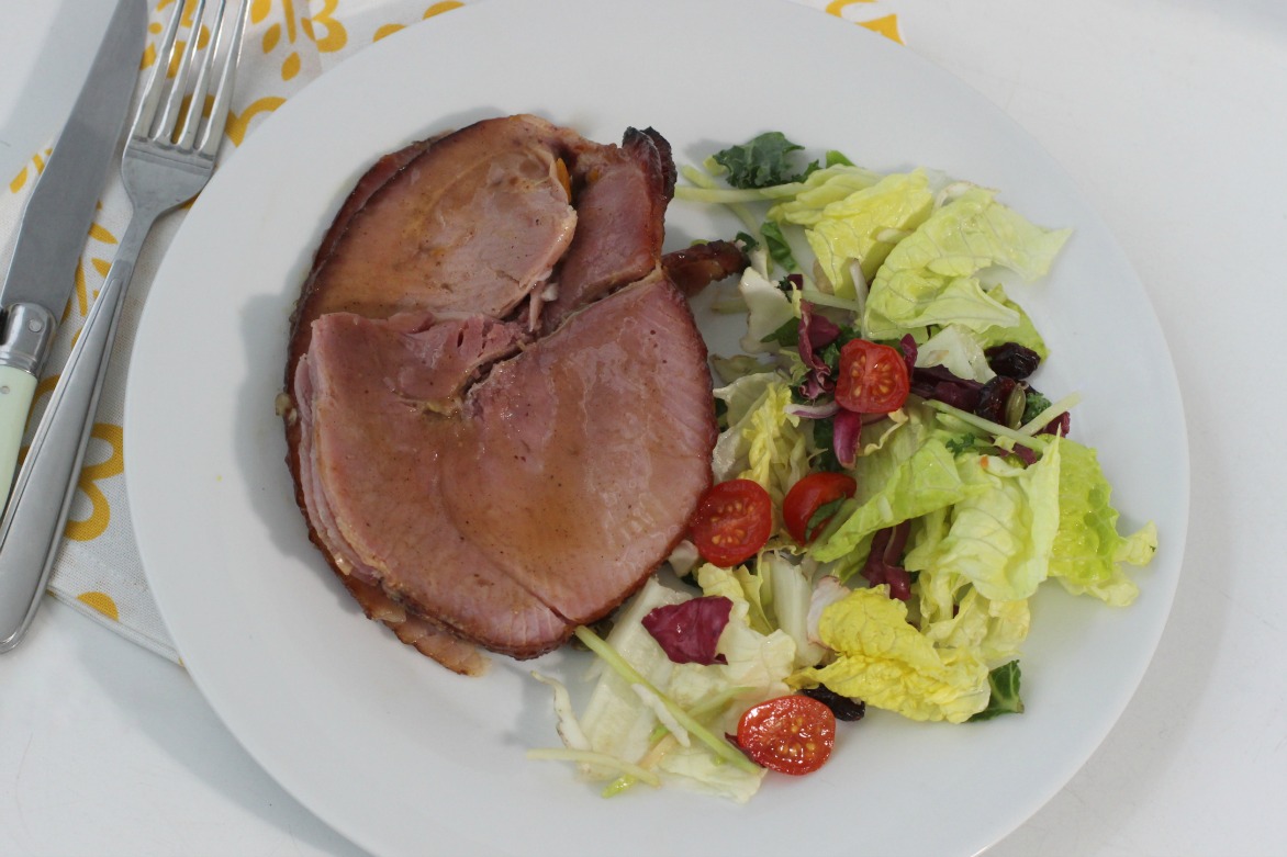 Jamón con glaseado de melocotón y brandy